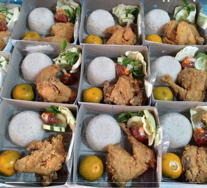 Nasi box ayam dan Snack Bu Yanti - Nasi Box Ayam Bakar