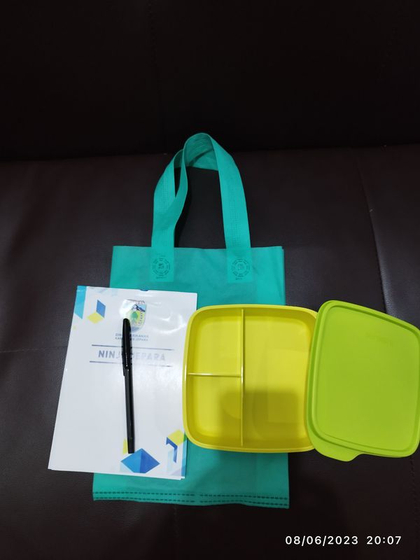 Seminar Kit Luch Box