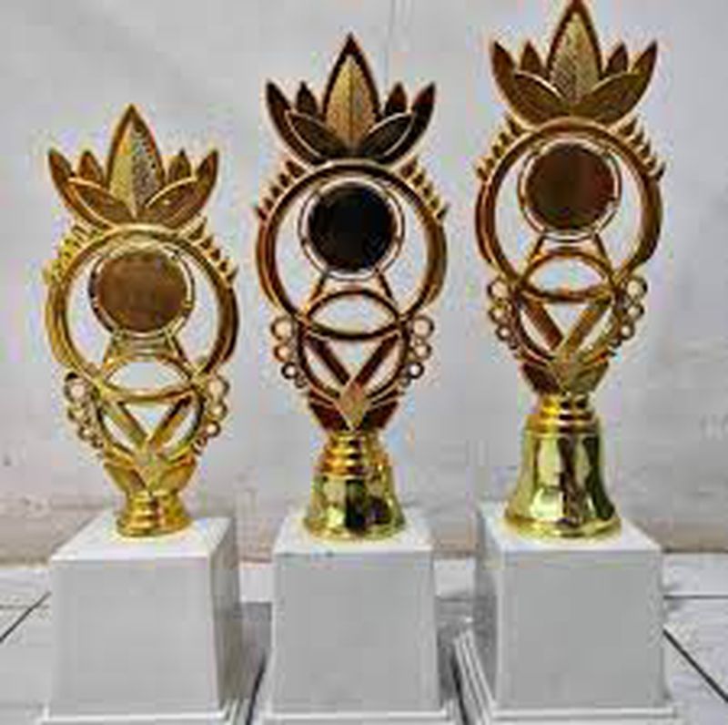 Piala Trophy Lomba
