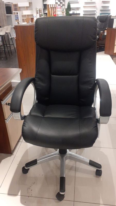 Kursi kerja kantor - Hitam