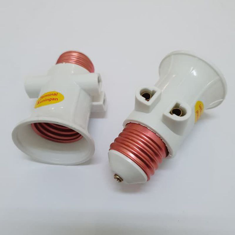 Fitting Lampu Kombinasi Colokan