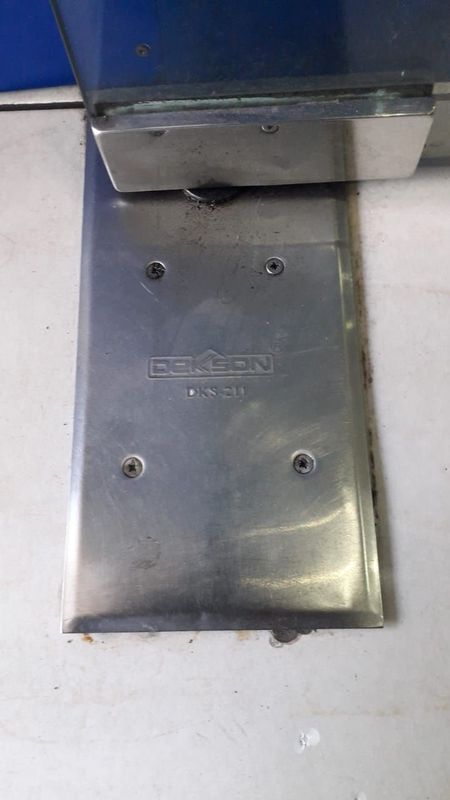 Ganti Flooring Dekson Untuk Pintu Utama