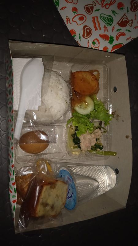 nasi box plus snack