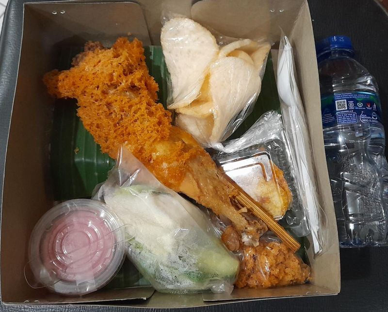 Paket Nasi Box dan Snack Box Varian R23