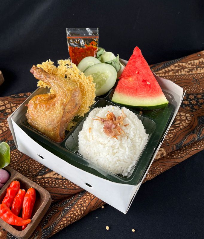 Paket Nasi Box + Snack