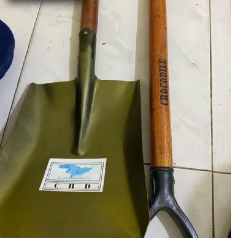 Sekop Berikut Gagang