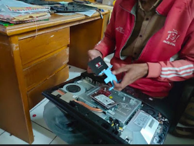 Jasa Service Komputer