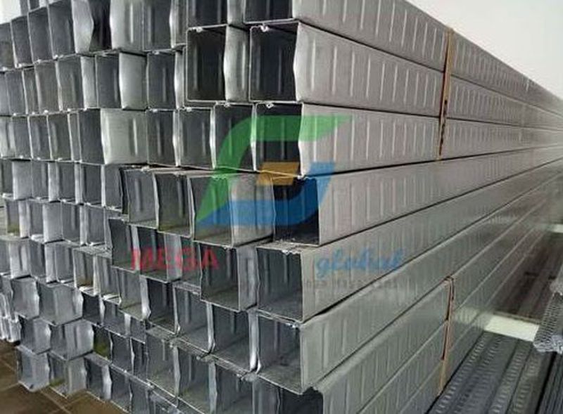 Baja Ringan Hollow 4 X 4 cm, 0,30 mm