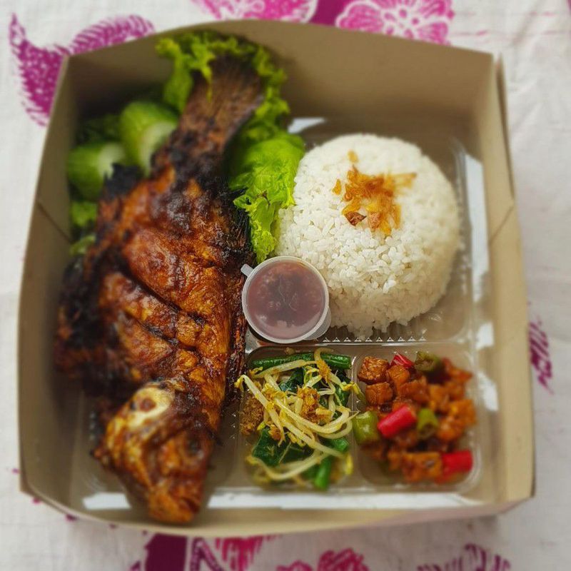 NASI KOTAK IKAN (30K)