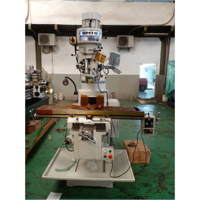 Mesin Frais Manual (Universal Milling Machine)