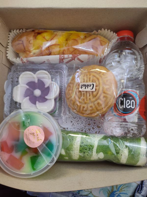 SNACK BOX SIZE L ( 5 MACAM JENIS KUE )