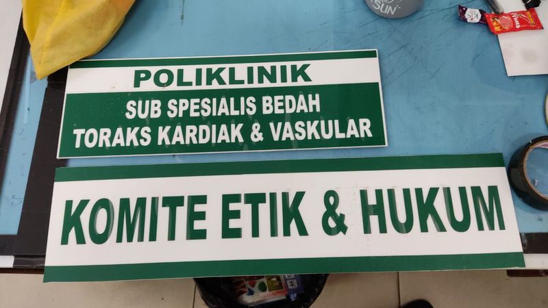 Papan Nama Ruangan cutting sticker