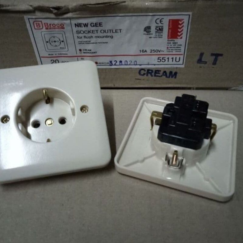 Stop Kontak Colokan IB Inbow Cream Tanam Tembok