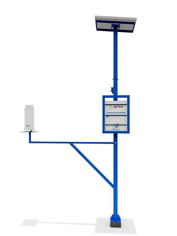 Tiang monopole dan bracket Box dan juga panel surya