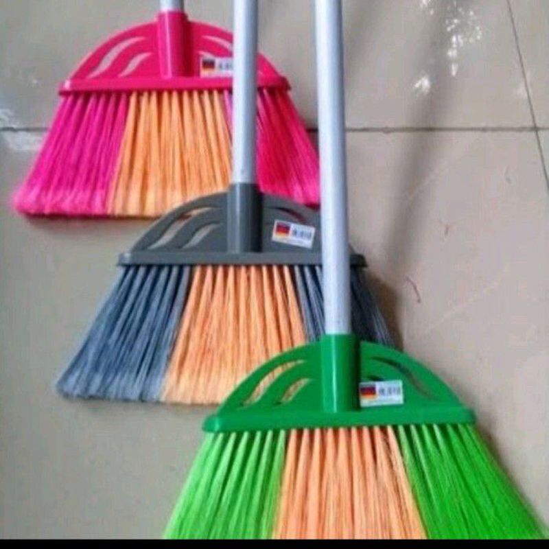 Sapu Plastik - Nagata