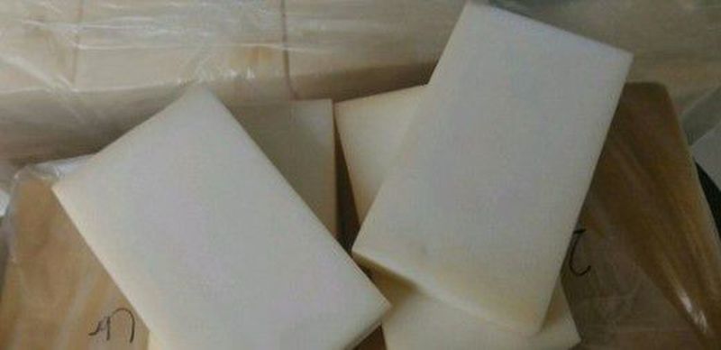 BANTALAN COBLOS BUSA 15cm x 25cm x 4 cm BUNGKUS KAIN PUTIH