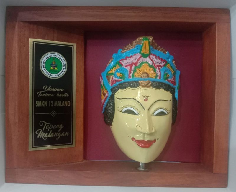 souvenir topeng malangan