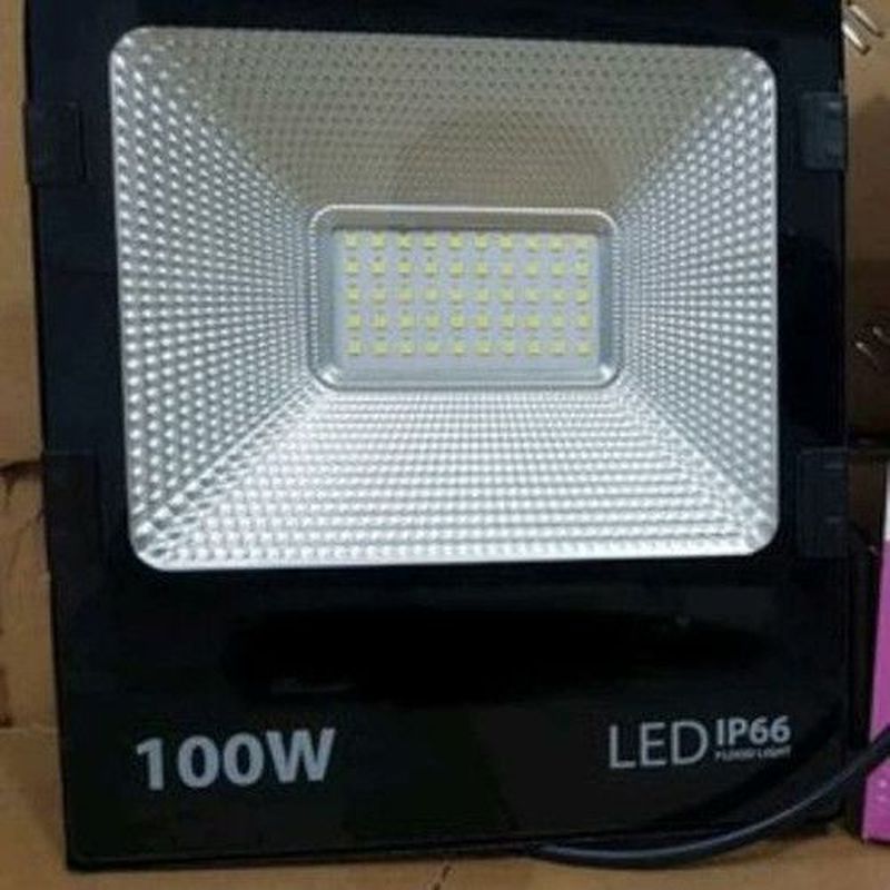 Lampu Sorot LED 100 W