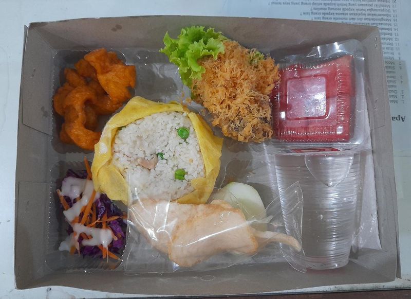 Paket Nasi Box dan Snack Box Varian R28