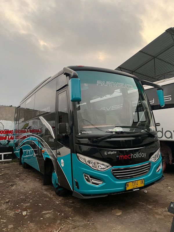 sewa bus medium 30-35 seat