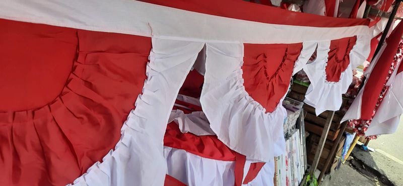 PEKERJAAN PEMASANGAN BENDERA SETENGAH LINGKARAN