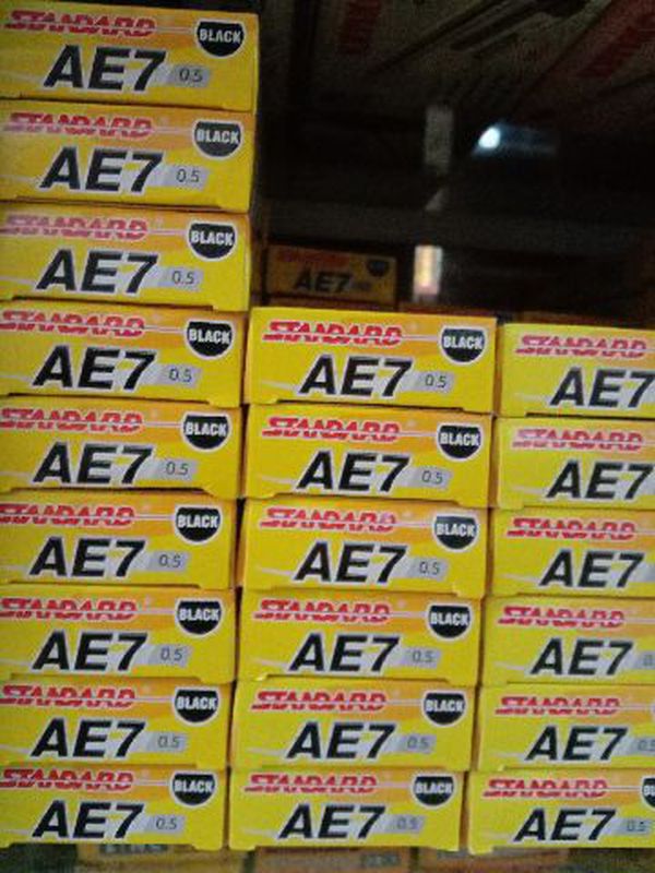 pulpen standard AE7(0,5) - Merah