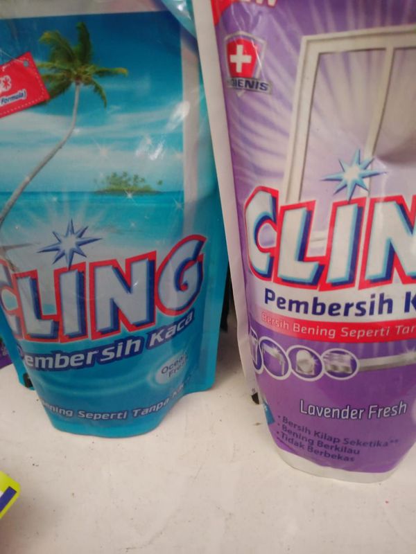 Pembersih Kaca Cling