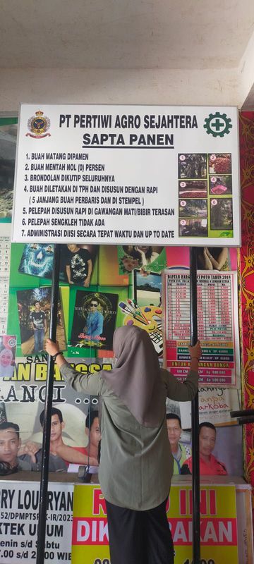 plang besi uk 150x 100cm +2 tiang kaki