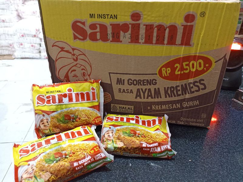 Sarimi Goreng Ayam Kremes