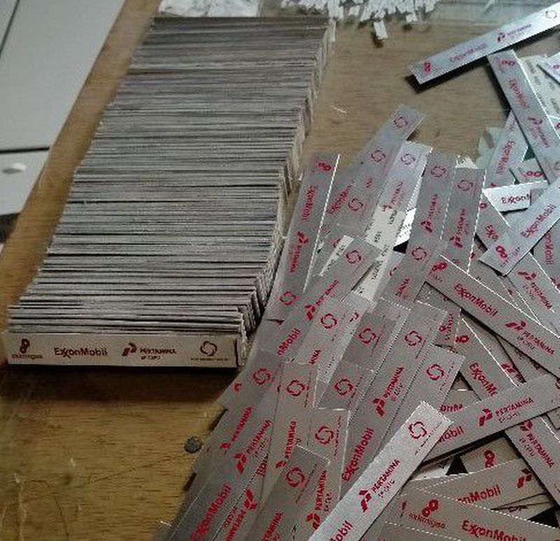 Cetak label barang (plat aluminium)