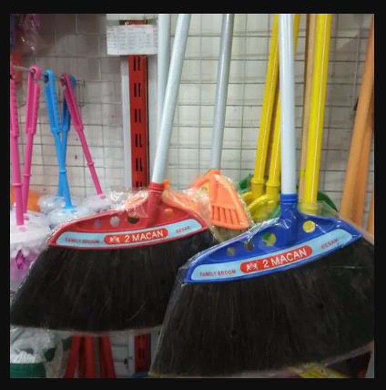 Sapu Lantai Ijuk