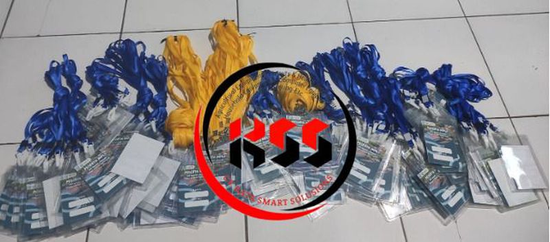 NAME TAG PORTRAIT DILENGKAPI TALI PANJANG