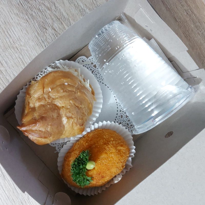 Snack box isi 2 + air mineral gelas