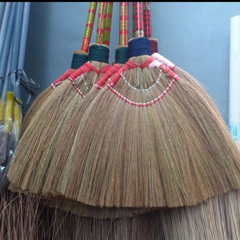 sapu lantai ijuk rayung/sapu rumput padi rayung