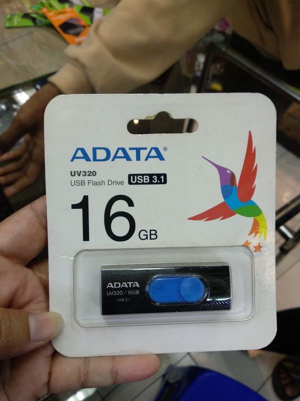 Flahdisk Adata 16 GB
