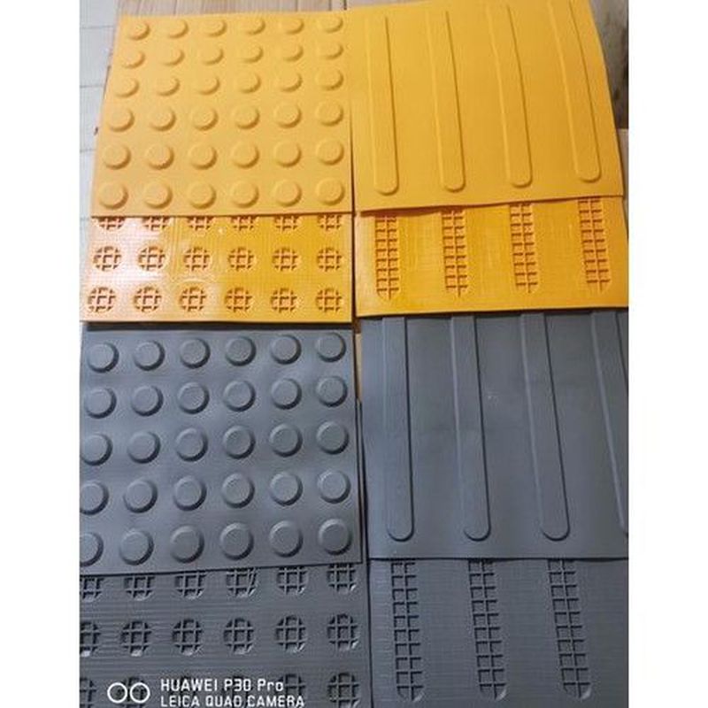 BLIND ROAD SIDEWALK 300 X 300 X 5,5 MM