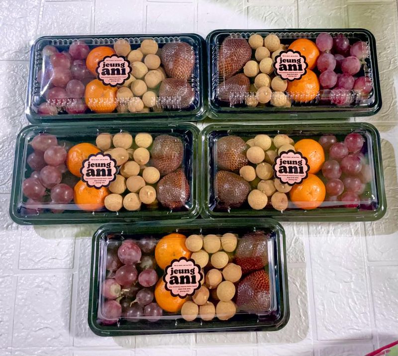 buah di kemasan mika