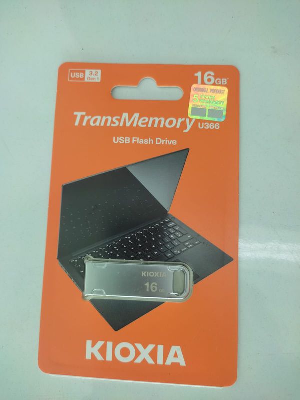 USB Flashdisk Kioxia 16GB 3.2