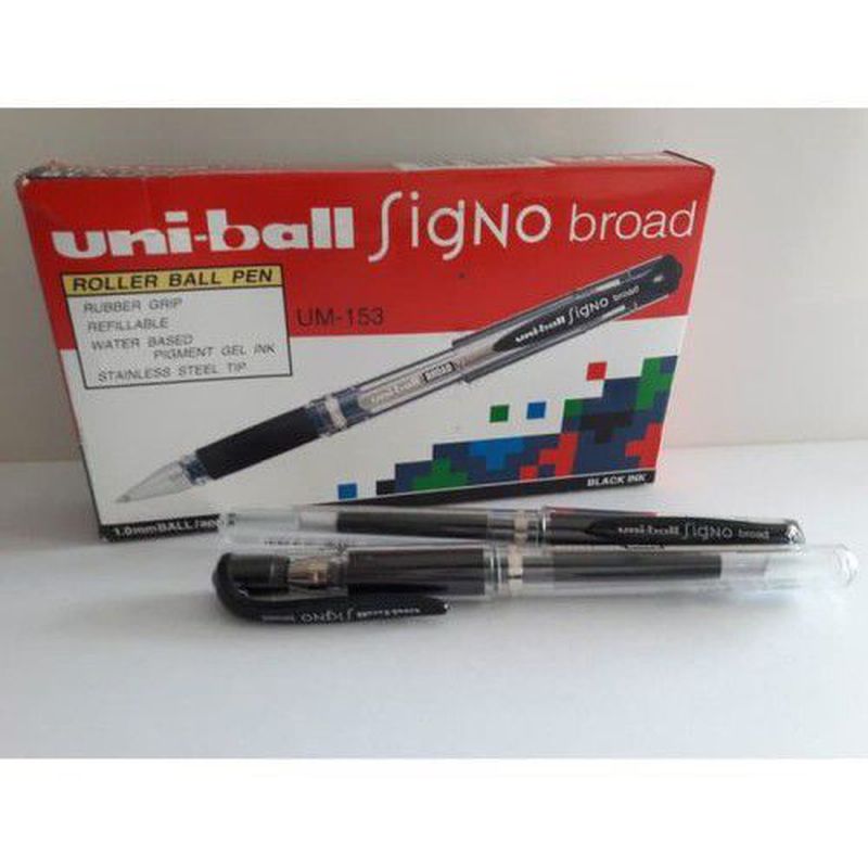 Pena Uniball Signo Hitam