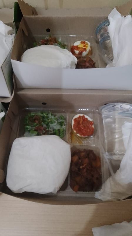 PAKET MAKANAN DOS 44K ISI DAGING