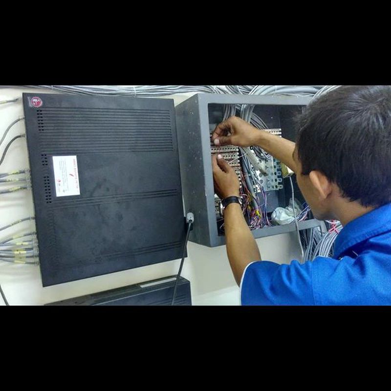 Service Jaringan Telepon PABX (Penggantian Kabel + service Pesawat Telp)