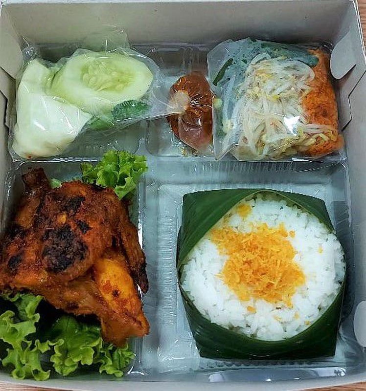 Makanan Box Paket 1
