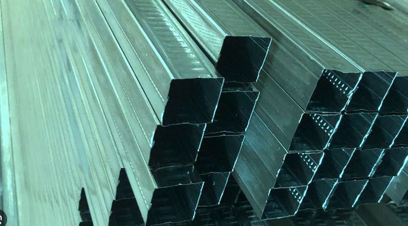 Pemasangan 1 m2 rangka besi hollow 1x40.40.2mm Dan List