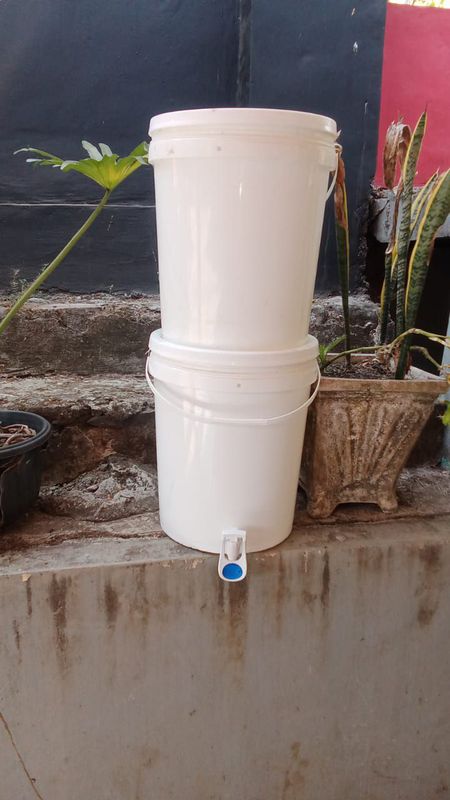 KOMPOSER EMBER TUMPUK