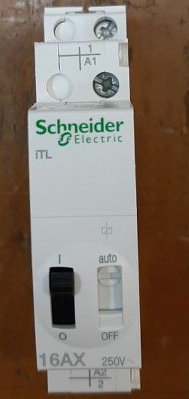 RELAY IMPULSE 16 A SCHENEIDER A9C30811