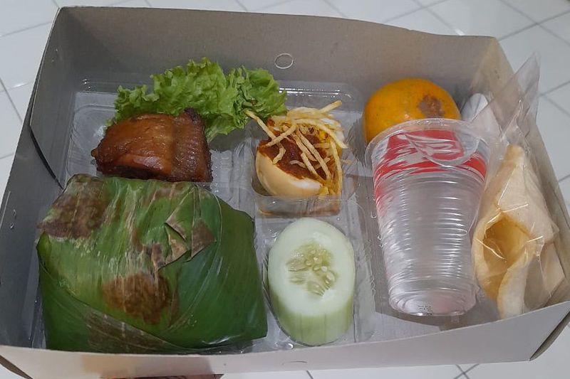 Paket Nasi Box dan Snack Box Varian RR2