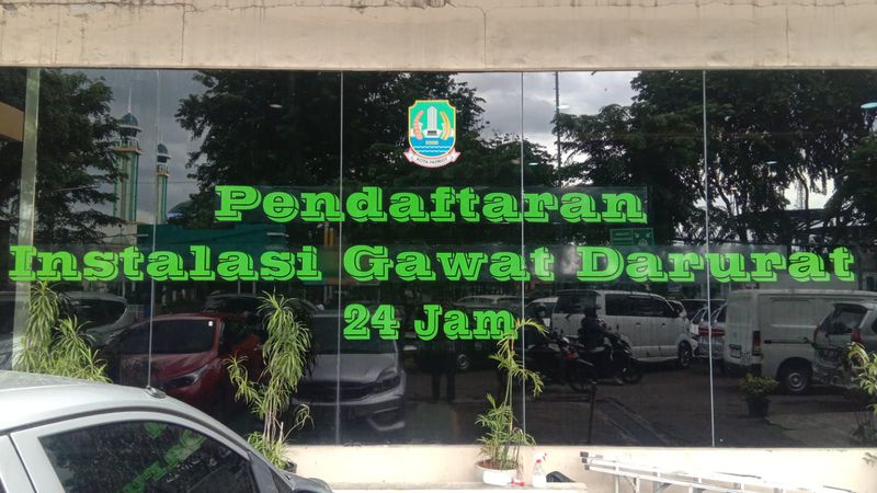 Stiker tulisan pendaftaran IGD