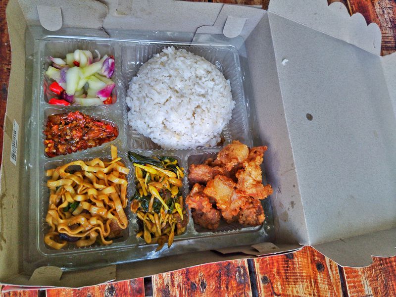 Nasi Box Babi Goreng Chrispy