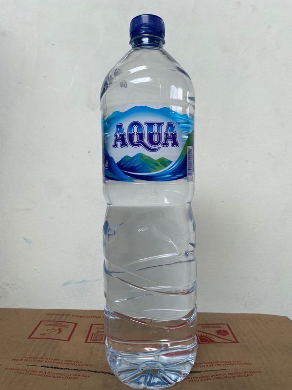 AQUA 1.5 LITER AIR MINUM DALAM KEMASAN