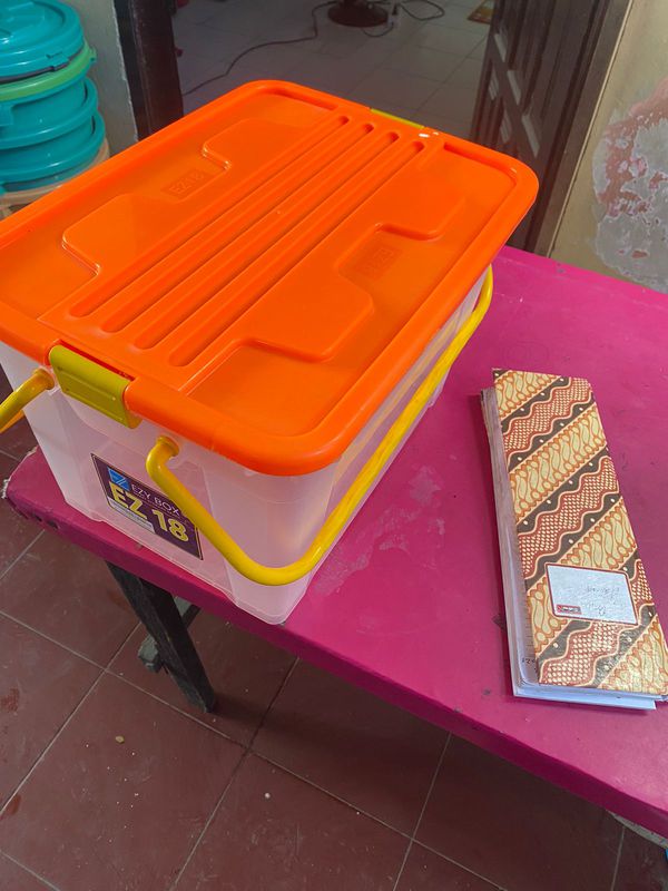 Container Box 18 Liter